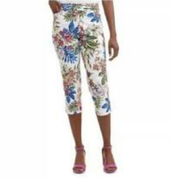 George | Pants & Jumpsuits | George Millennium Pull On Capri | Poshmark